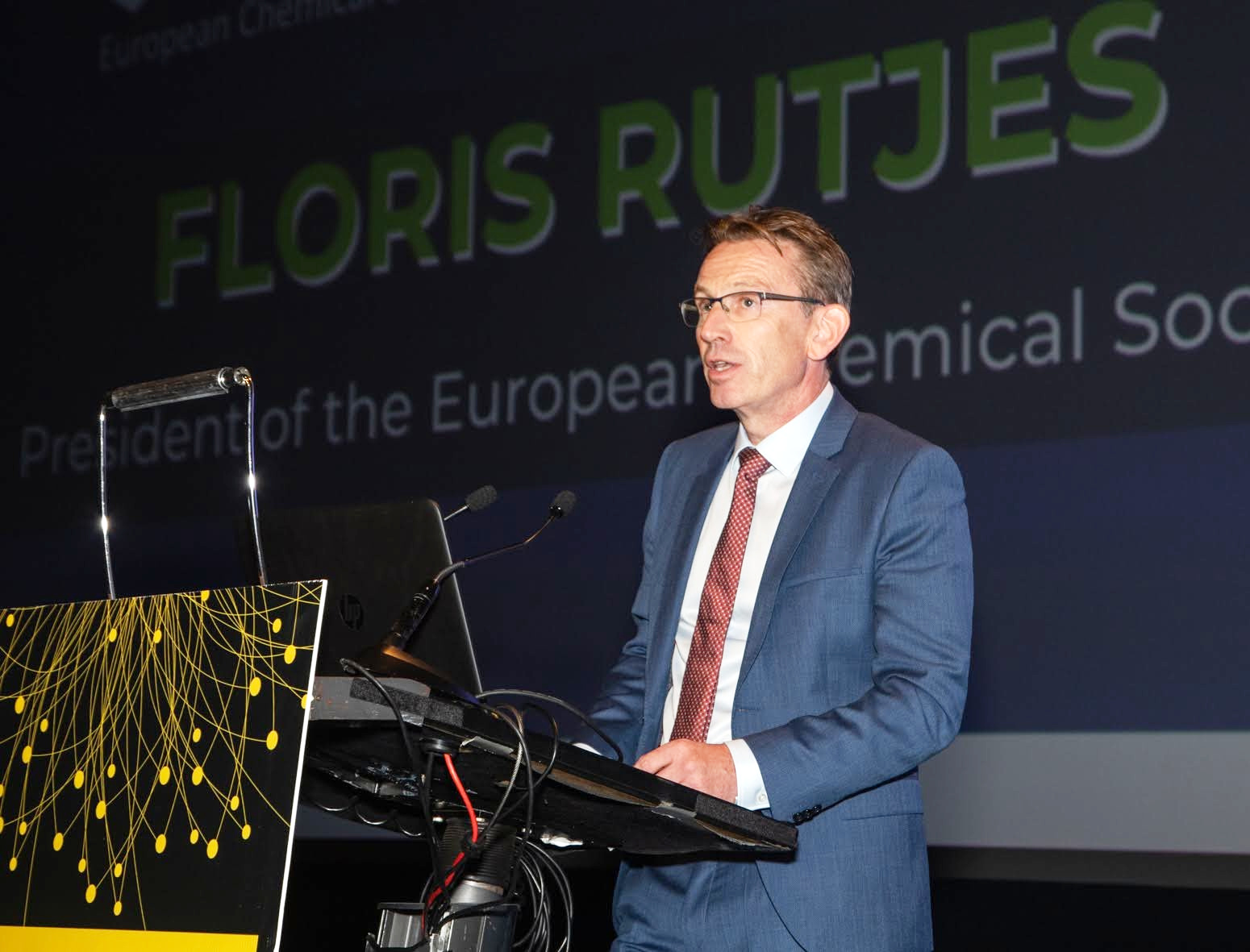 Discussing Chemistry with Friends in Europe - ChemistryViews